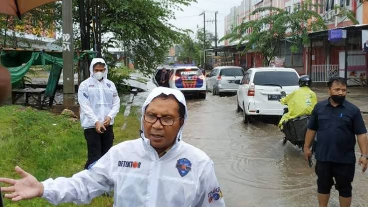 Gerak Cepat Danny Pomanto Evakuasi Warga Terdampak Banjir dan Perintahkan Jajaran Siaga Hadapi ...