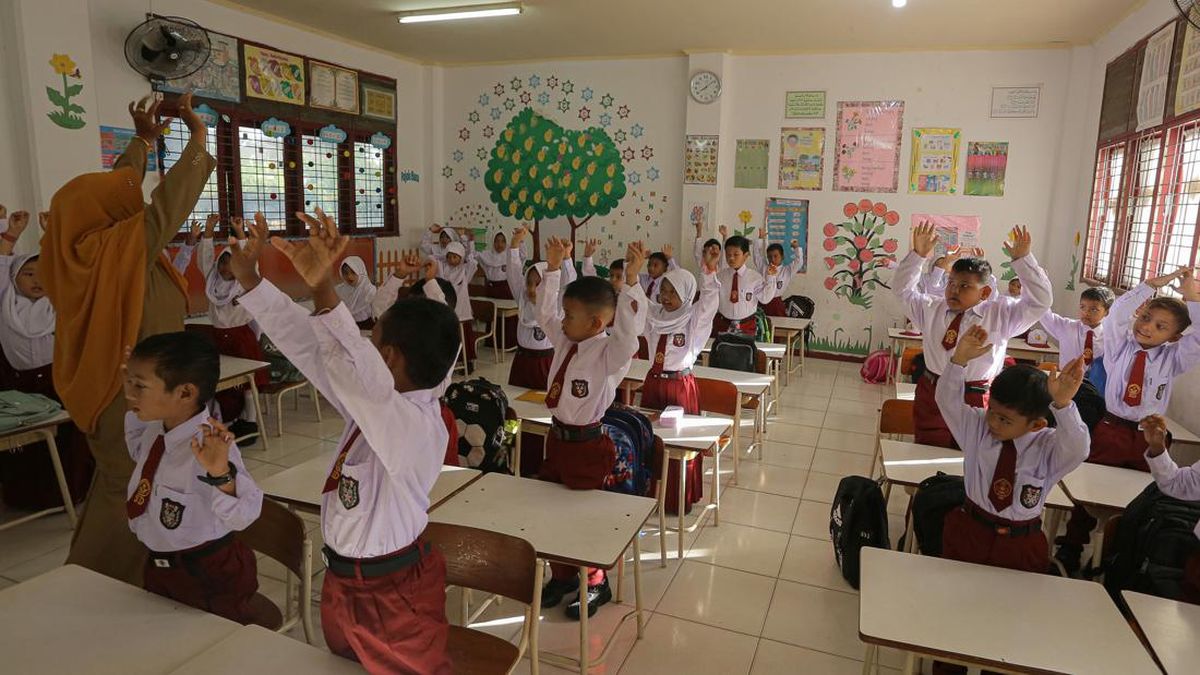 Kemensos Buka Seleksi Guru Sekolah Rakyat, 1.554 Formasi untuk Wujudkan ...